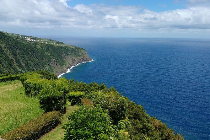 Van  Scenictour  Nordeste / Povoação  Full Day/ with lunch (Shared) - Who Will Love This Tour?