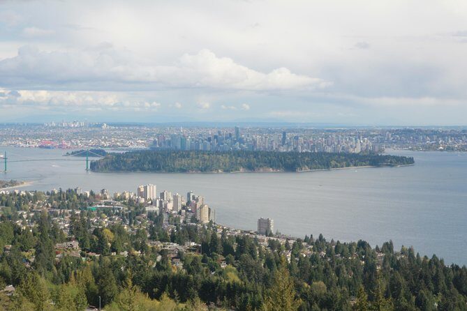 Vancouver and Capilano Park Private Tour - Analyzing the Price and Overall Value