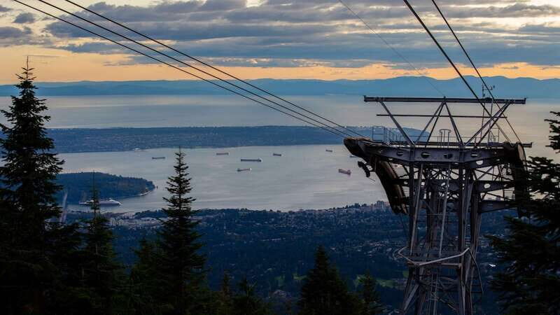 Vancouver: Attractions by Twilight Guided Tour with Dinner - Introducing the Experience