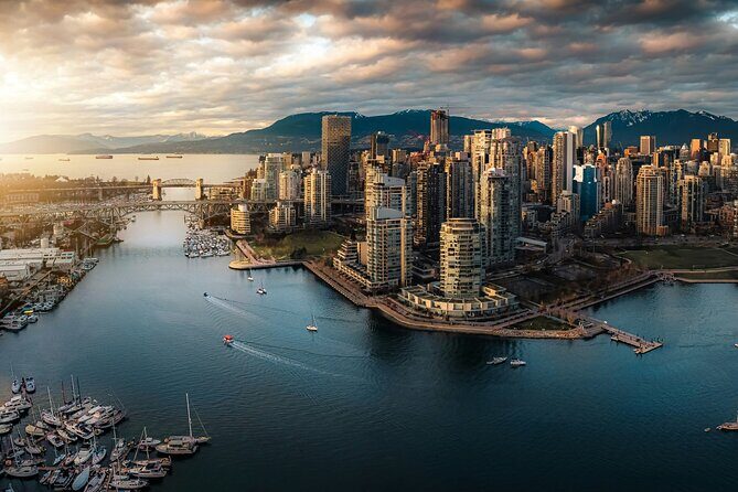 Vancouver City Sights and Highlights Tour Small Group 12 Max - Exploring Vancouver in a Day: A Complete Review of the Small Group City Sights Tour