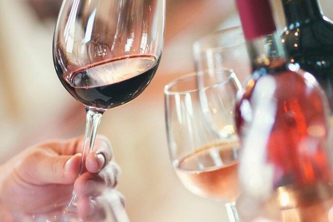 Vancouver City Tour With Grand Lunch and Wine - Who Should Consider This Tour?
