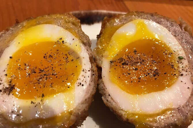 Vancouver Food Tour with 6 Tastings of Sushi, Poutine, Chocolate - In Summary