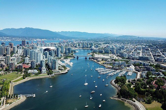 Vancouver Harbour Boat Tour Premium 3-Star Boat - FAQs