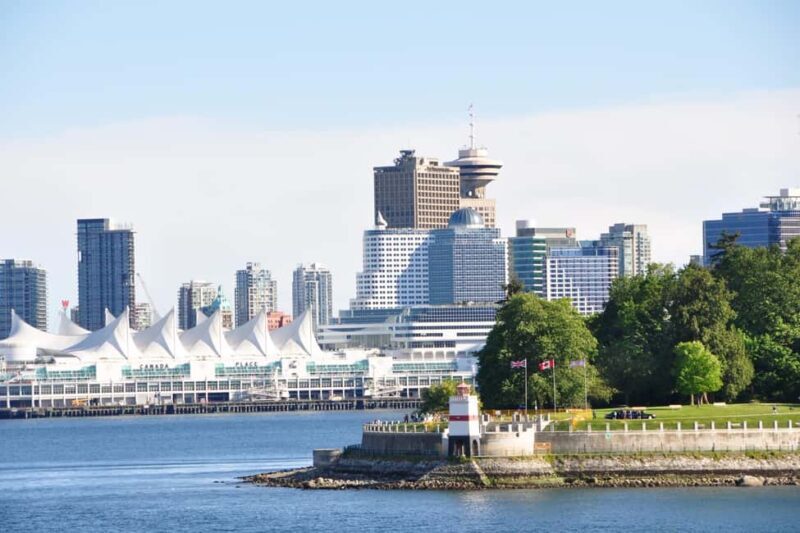 Vancouver Lookout Private Tour with Skip-the-line Tickets - Key Points