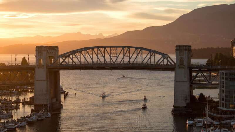 Vancouver: Private City Sights Tour by Minibus (3hrs) - Welcome to Our Review of Vancouver’s Private City Sights Tour by Minibus
