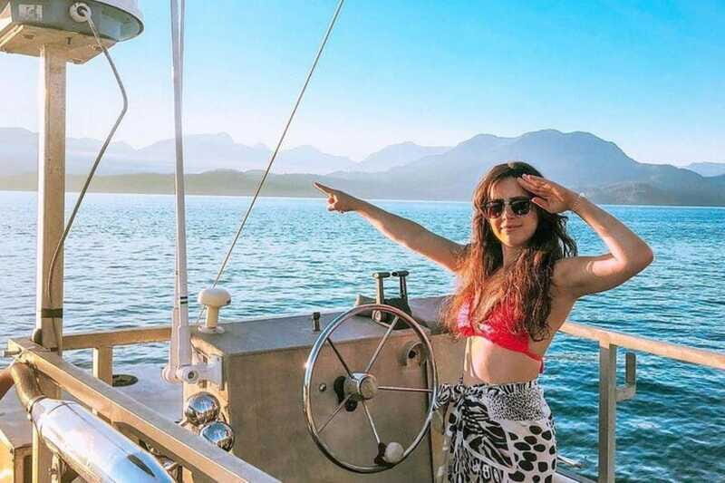 Vancouver: Sunset Boat Cruise with Complementary Bubbly - What to Expect During the Cruise