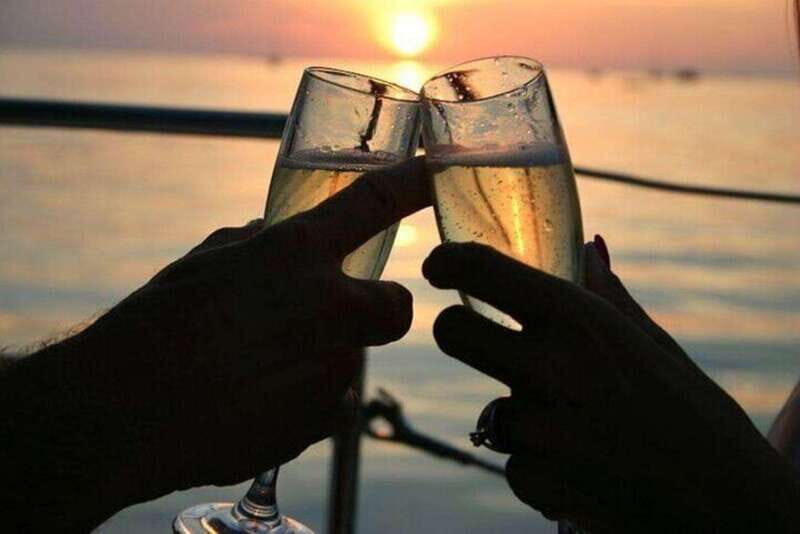 Vancouver: Sunset Boat Cruise with Complementary Bubbly - The Value in Context