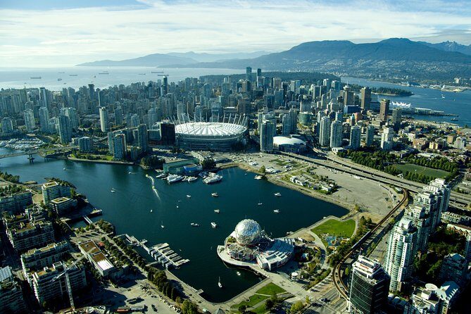 Vancouver Tour: Stanley Park, Granville Island & Capilano Bridge - An In-Depth Look at the Vancouver Tour Experience