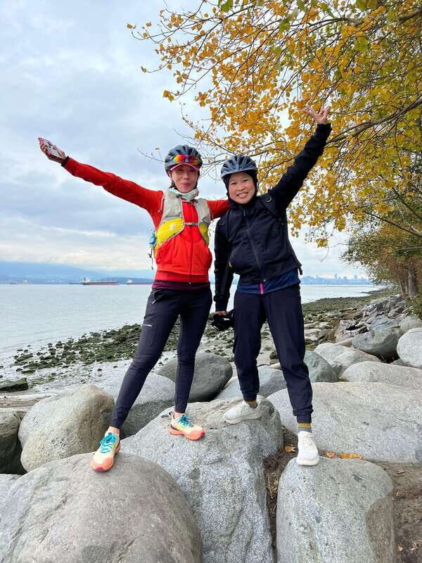 Vancouver Waterfront Guided Bike/E-Bike Tour - Stanley Park: A Green Oasis on the Edge of the City