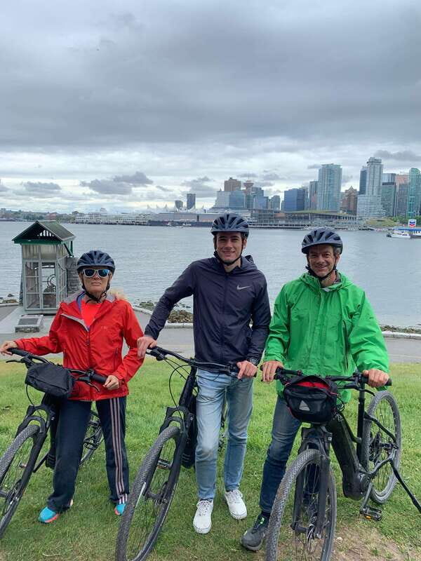 Vancouver Waterfront Guided Bike/E-Bike Tour - What the Reviews Say