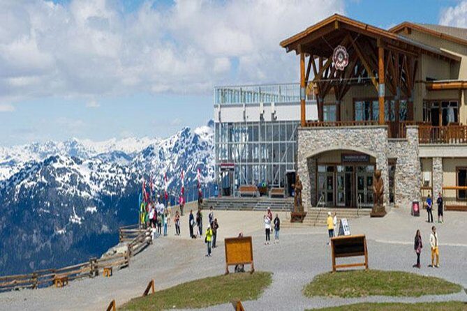 Vancouver Winter Fun at Peak to Peak Gandola in Whistler & Squamish Tour Private - FAQs