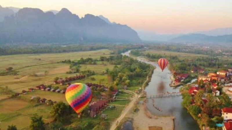Vang Vieng: Hot Air Balloon Ride with City Hotel Pickup - Key Points