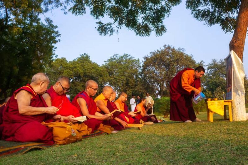 Varanasi: 2-Day Tour with Ganga Aarti and Boat Ride - The Sum Up: Who Is This Tour Best For?