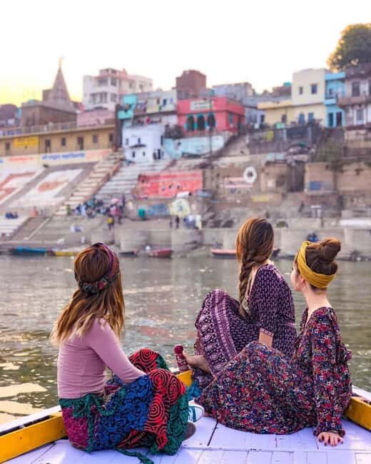 Varanasi: All Ghats Boat Tour with Ganga Aarti - Key Points