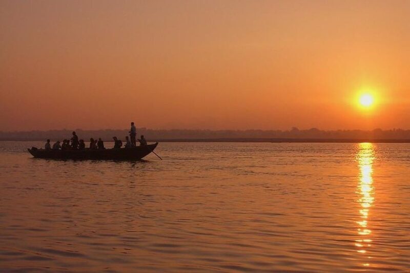 Varanasi: Evening Boat Ride and Ganga Aarti Experience - Value and Cost Analysis