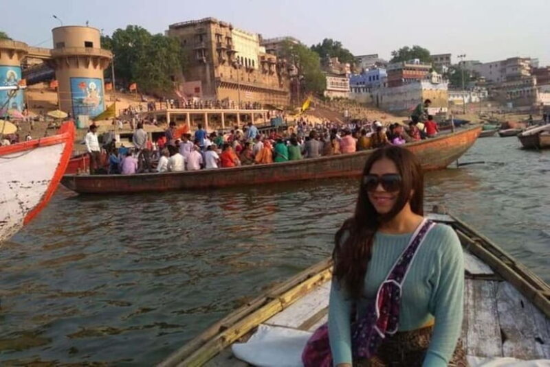 Varanasi : Full Day City Highlights Day Tour & Ganges Cruise - The Dawn of a Sacred Day: Early Morning Pickup and Ganges Cruise
