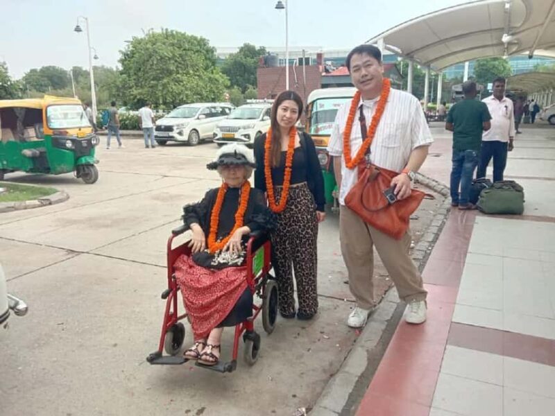 Varanasi: Full Day City Highlights Tour With Ganges Cruise - Key Points