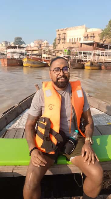 Varanasi: Full Day City Highlights Tour With Ganges Cruise - Evening Market & Ganga Aarti: A Perfect Finish