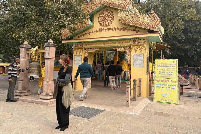 Varanasi in a Day Ancient Temples Sarnath and Ghats - Starting the Day: The Ganges Boat Ride