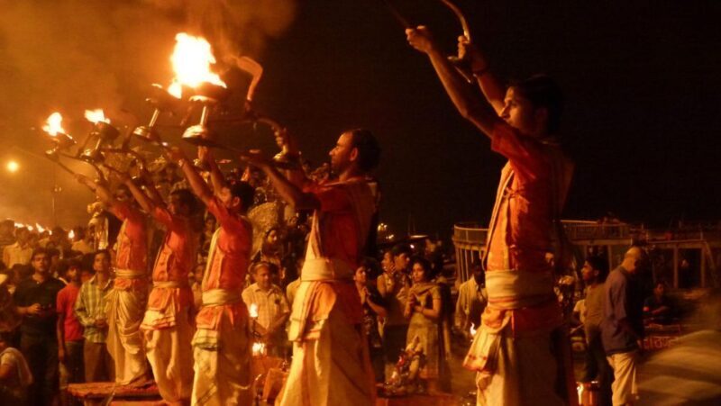 Varanasi: Night Tour with Aarti Ceremony and Street Food - A Detailed Look at the Tour Experience