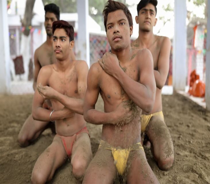 Varanasi: Private Akhada Wrestling Tour - The Journey Begins: Early Morning Pickup
