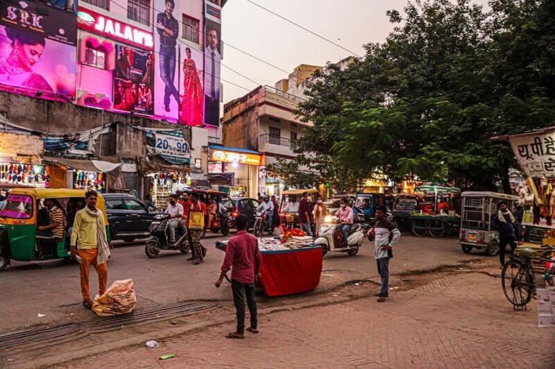 Varanasi: Private Street Food Tour with 8+ Tastings & Pickup - Key Points