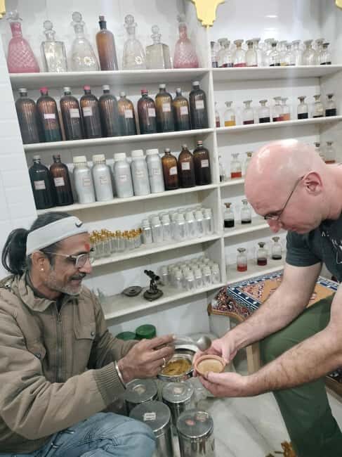 Varanasi & Sarnath Full Day Tour With Boatride Ganga Aarti - Exploring the Varanasi & Sarnath Full Day Tour With Boat Ride and Ganga Aarti