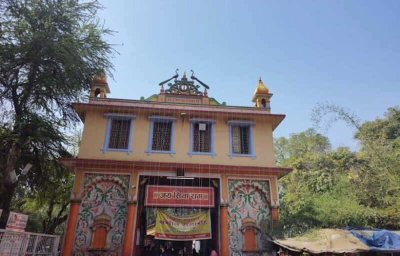 Varanasi Spiritual Tour with Temple Visits & Ganga Aarti - Assessing the Value