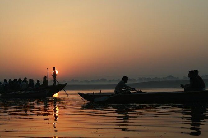 Varanasi: Spiritual Yoga Tour With Morning Boat Ride - Exploring the Experience in Detail