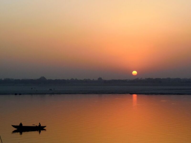 Varanasi: Sunrise Boat Tour with Arti Ceremony - Varanasi: Sunrise Boat Tour with Arti Ceremony