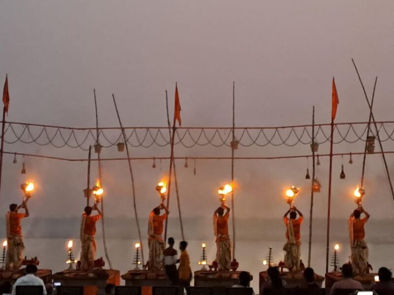 Varanasi: Sunrise Boat Tour with Arti Ceremony - Why Guided Tours Make a Difference