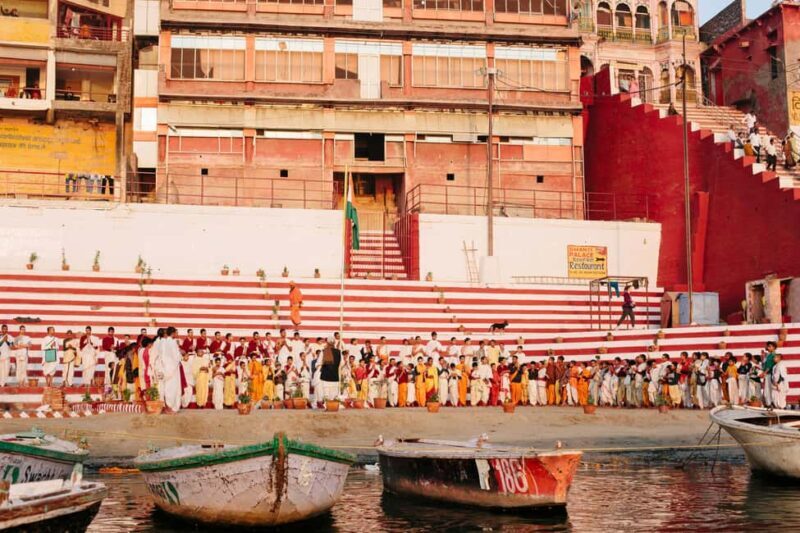 Varanasi. Sunrise & Morning Down Town. Walking Tour - A Detailed Look at the Varanasi Sunrise & Morning Downtown Tour