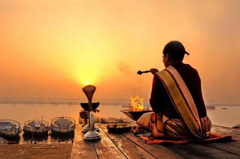 Varanasi Sunrise Tour with Ganga Aarti & Free Boat Ride - Guided Narrative and Local Insights