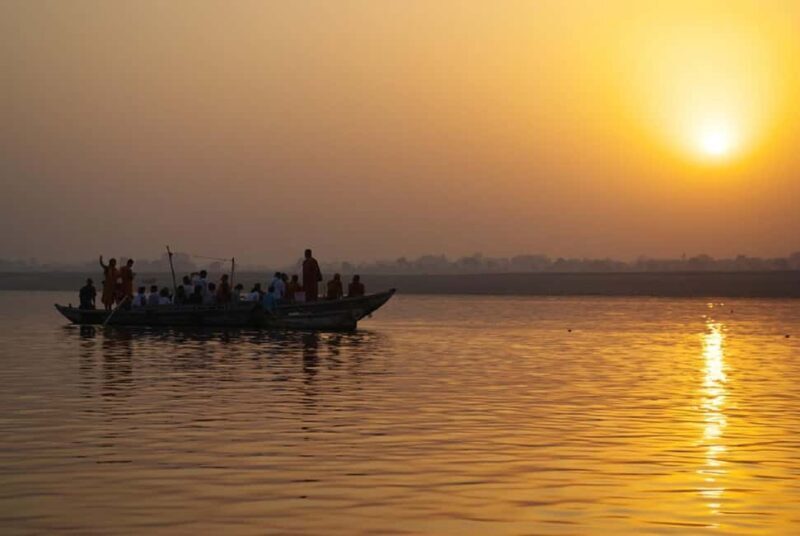 Varanasi Sunrise Tour with Ganga Aarti & Free Boat Ride - Who Should Consider This Tour?