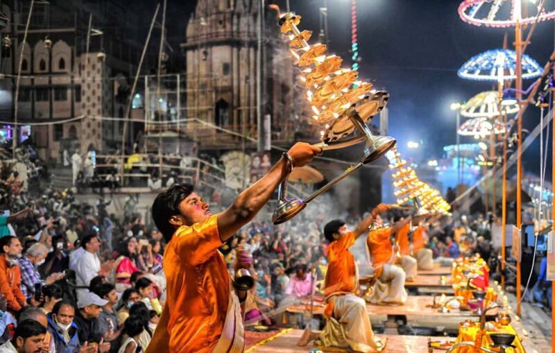 Varanasi Sunset Tour with Ganga Aarti & Free Boat Ride - Practical Tips for Travelers
