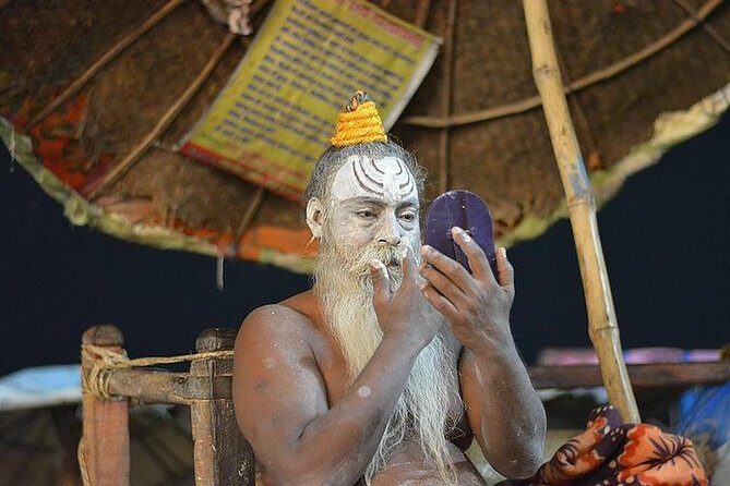 Varanasi:Sunrise tour with Ganga aarti,Akhada visit,Ancient stepwell & Breakfast - Key Points