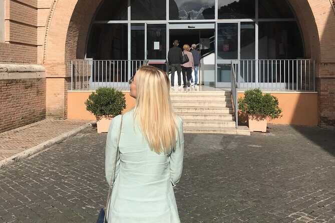 Vatican and Sistine Chapel Guided Tour with Skip-the-Line - Who Should Consider This Tour?