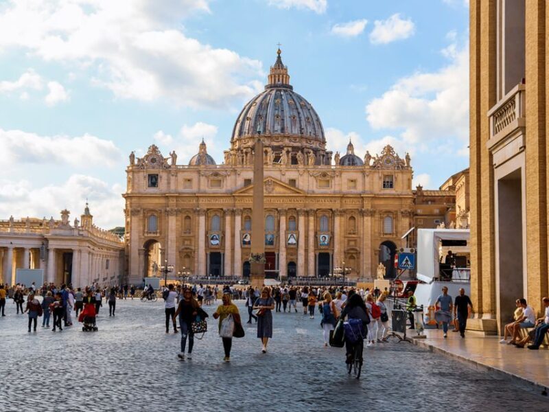 Vatican Highlights: Tapestries, Maps, and Philatelic Wonders - Exploring the Vatican Museums: An In-Depth Journey