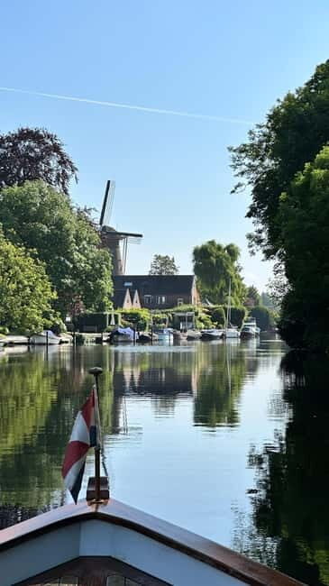 Vecht River: Longboat 4 hours Cruise with drinks and snacks - The Lock Experience