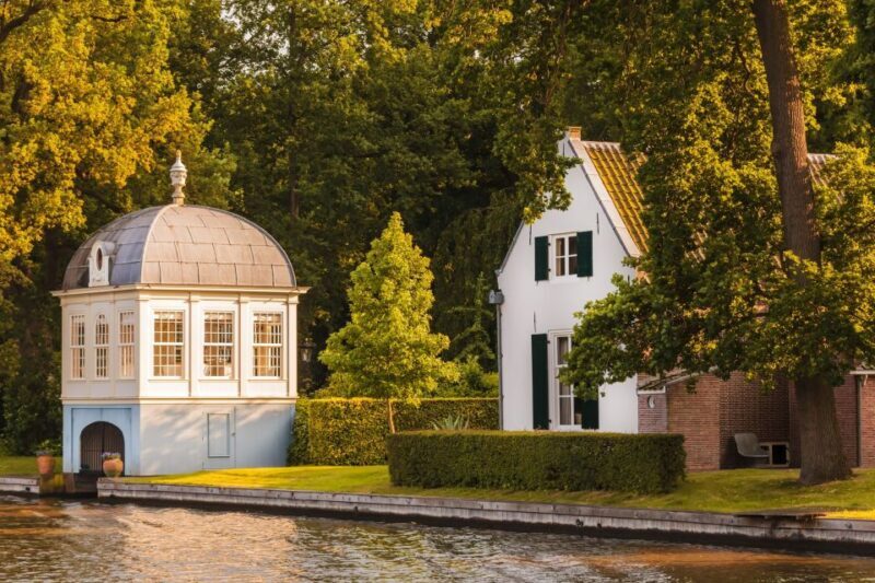 Vecht River: Private Tour sightseeing Cruise with diner - Key Points