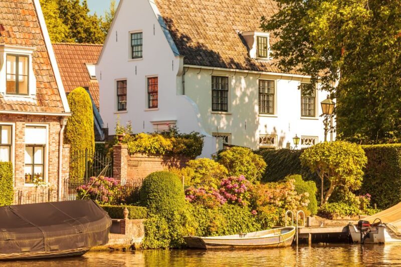 Vecht River: Private Tour sightseeing Cruise with diner - FAQ