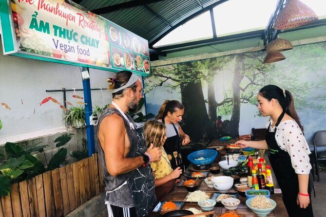 Vegan Cooking Class at Hoi An in Sua Café Restaurant - Exploring the Experience in Detail