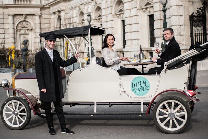 Vegan Sightseeing tour in an electro vintage car incl. schnitzel - Who Should Consider This Tour?