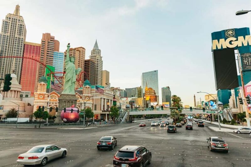 Vegas Explorer: Hop-On Hop-Off Adventure at Your Own Pace - Exploring Las Vegas at Your Own Pace