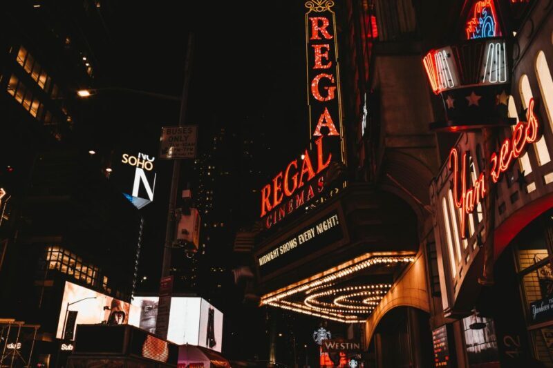 Vegas Highlights: Neon Lights & Desert - Audio Driving Tour - Exploring the Neon Heart of Vegas