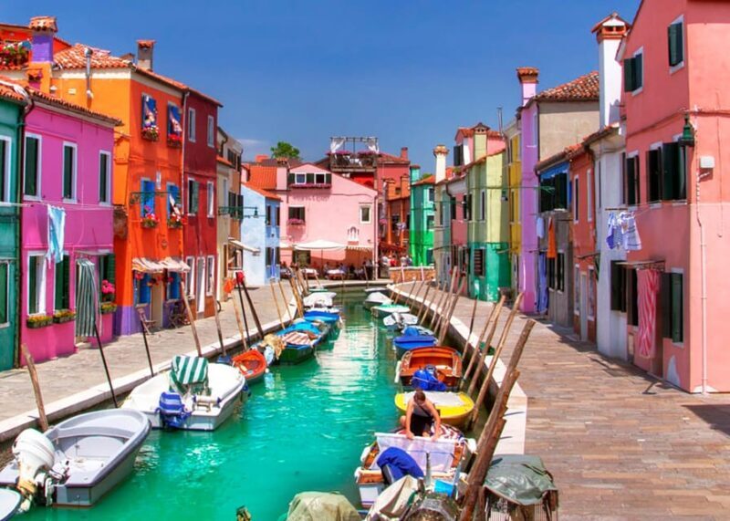Venetian Island Gems: Murano, Burano & Torcello Tour - Burano: The Colorful Fishing Village