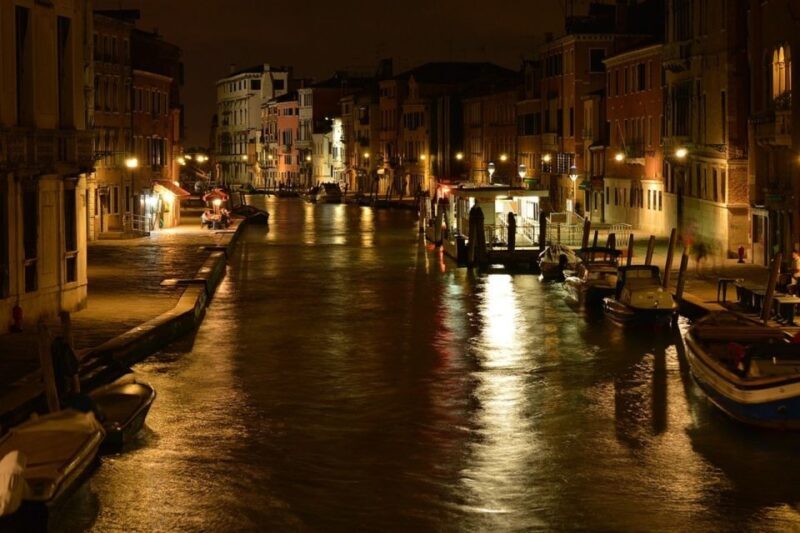 Venice: 2-Hour Private Walking Tour at Night - Key Points