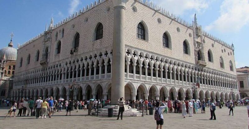 Venice 4 Hour Summer Walking Tour - Key Points