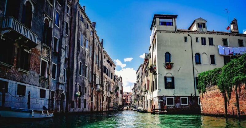 Venice: Byzantine Wonders Tour - Santa Maria Formosa and Local Charm
