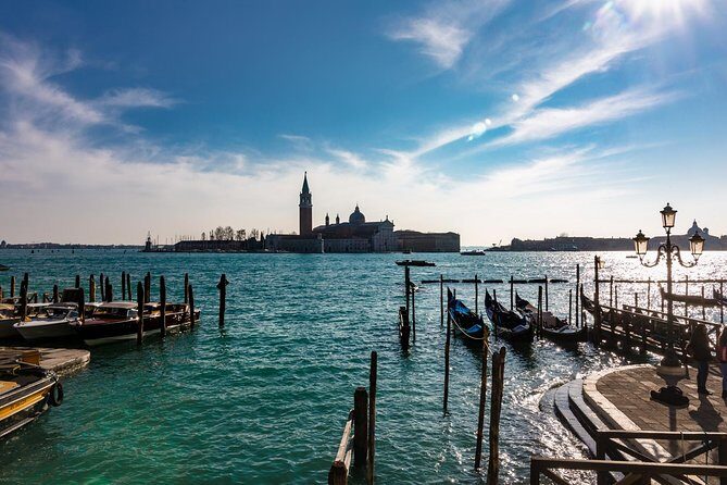 Venice: Carnival Game - Who Will Appreciate This Tour?
